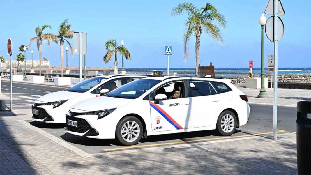 Arrecife establece turnos de taxis los días de cruceros - Todo Taxi